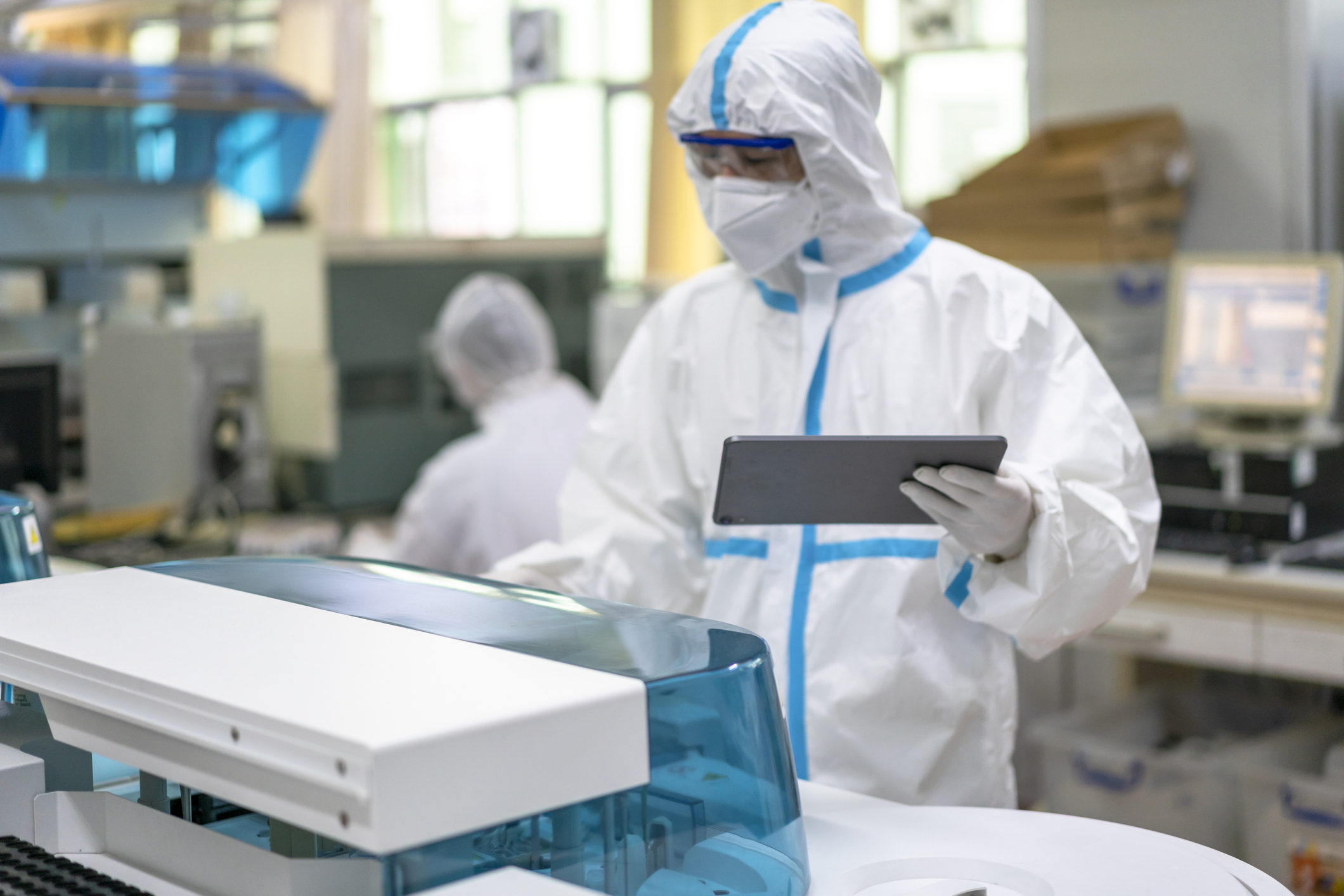 Czwarta fala koronawirusa. Dr Michał Sutkowski ostrzega, że początek ...