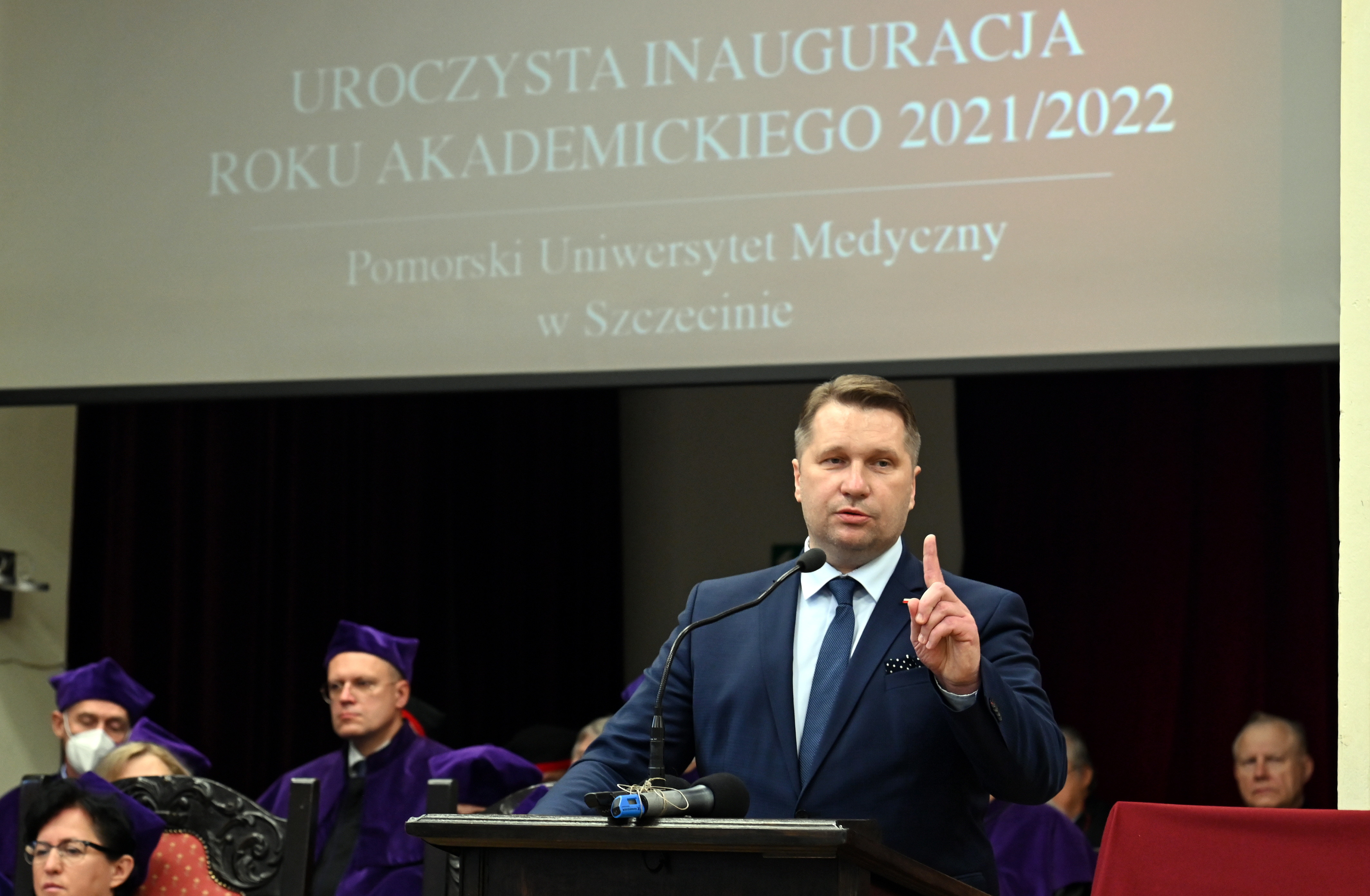 Stanowcza reakcja na słowa Czarnka. Prof. Maksymowicz użył mocnego ...