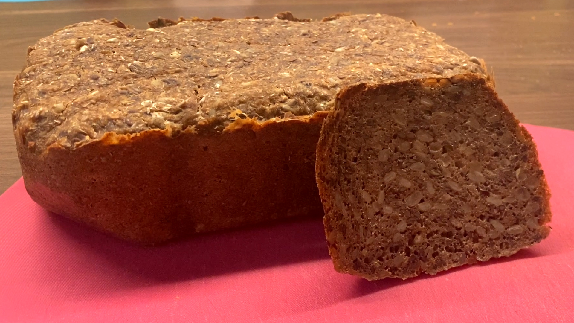 Domowy chleb żytni. Sposób na tańszą i zdrowszą alternatywę dla ...